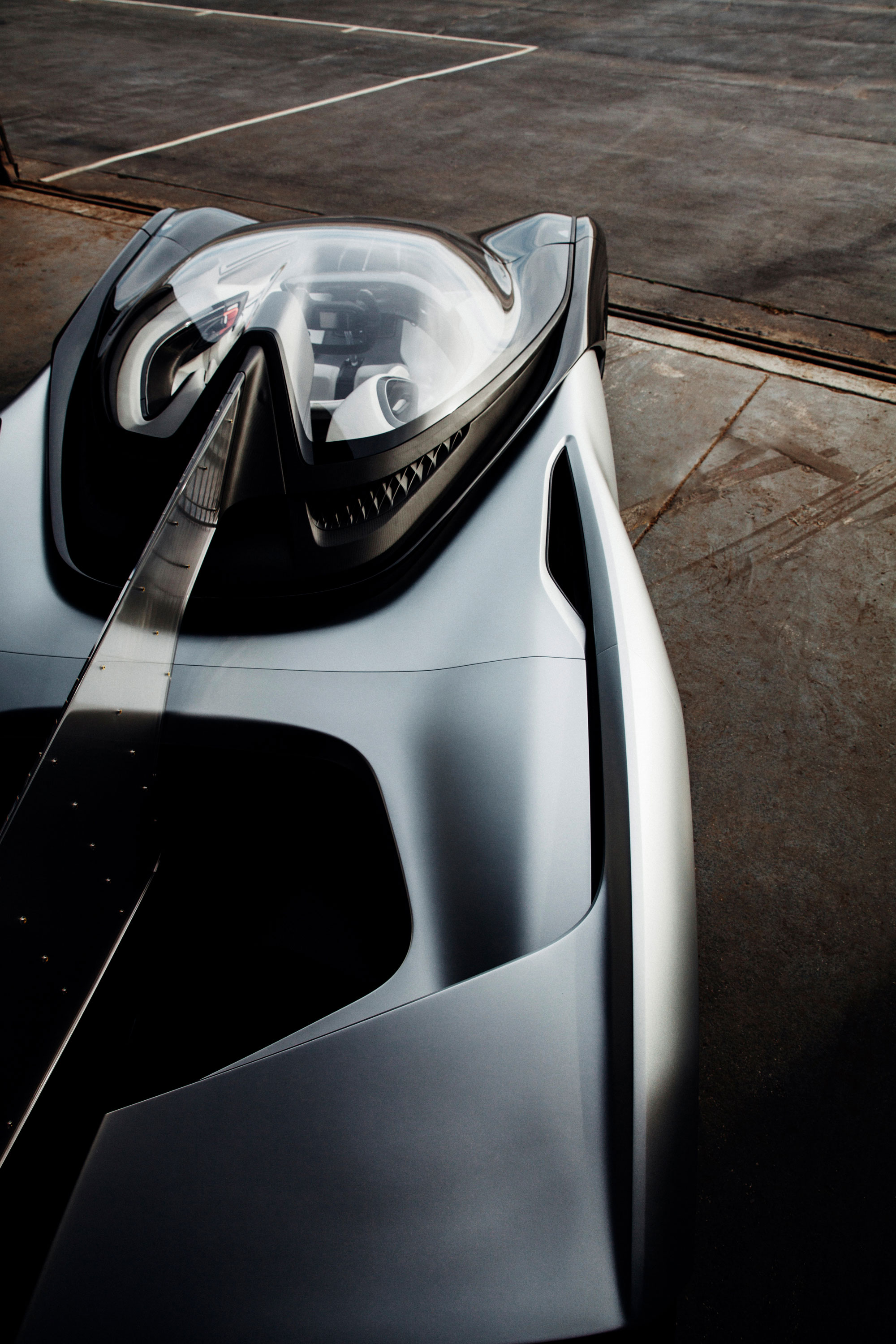 FF ZERO 1 | 一部汇集众多概念的电动车 | Faraday Future